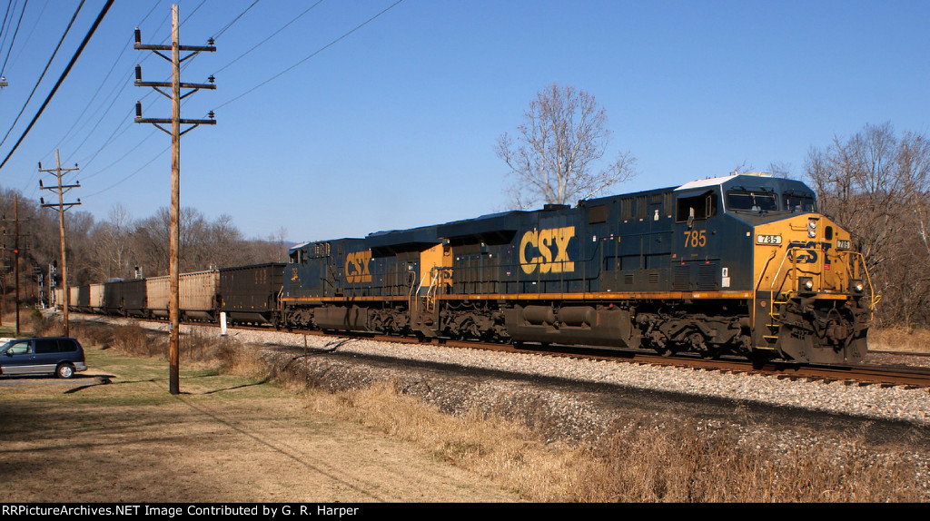 662 - CSXT 785 on a coal train along Hydro St.